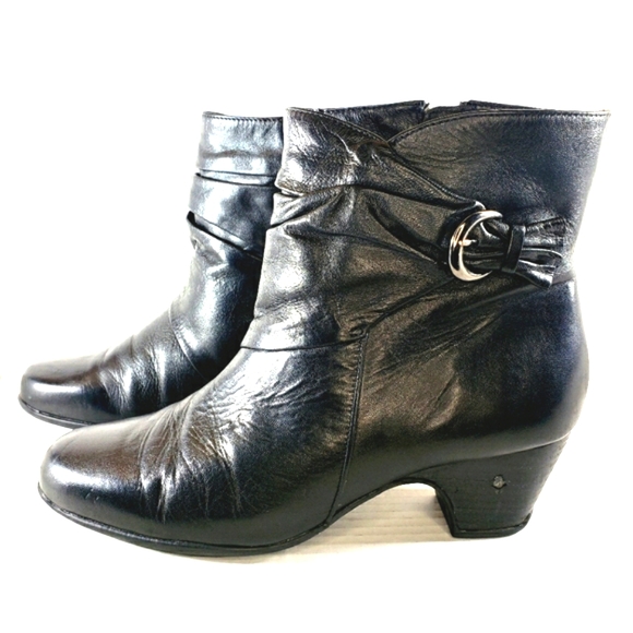 Clarks | Shoes | Clarks Artisan Boots Womens 9m Leyden Crest Black ...